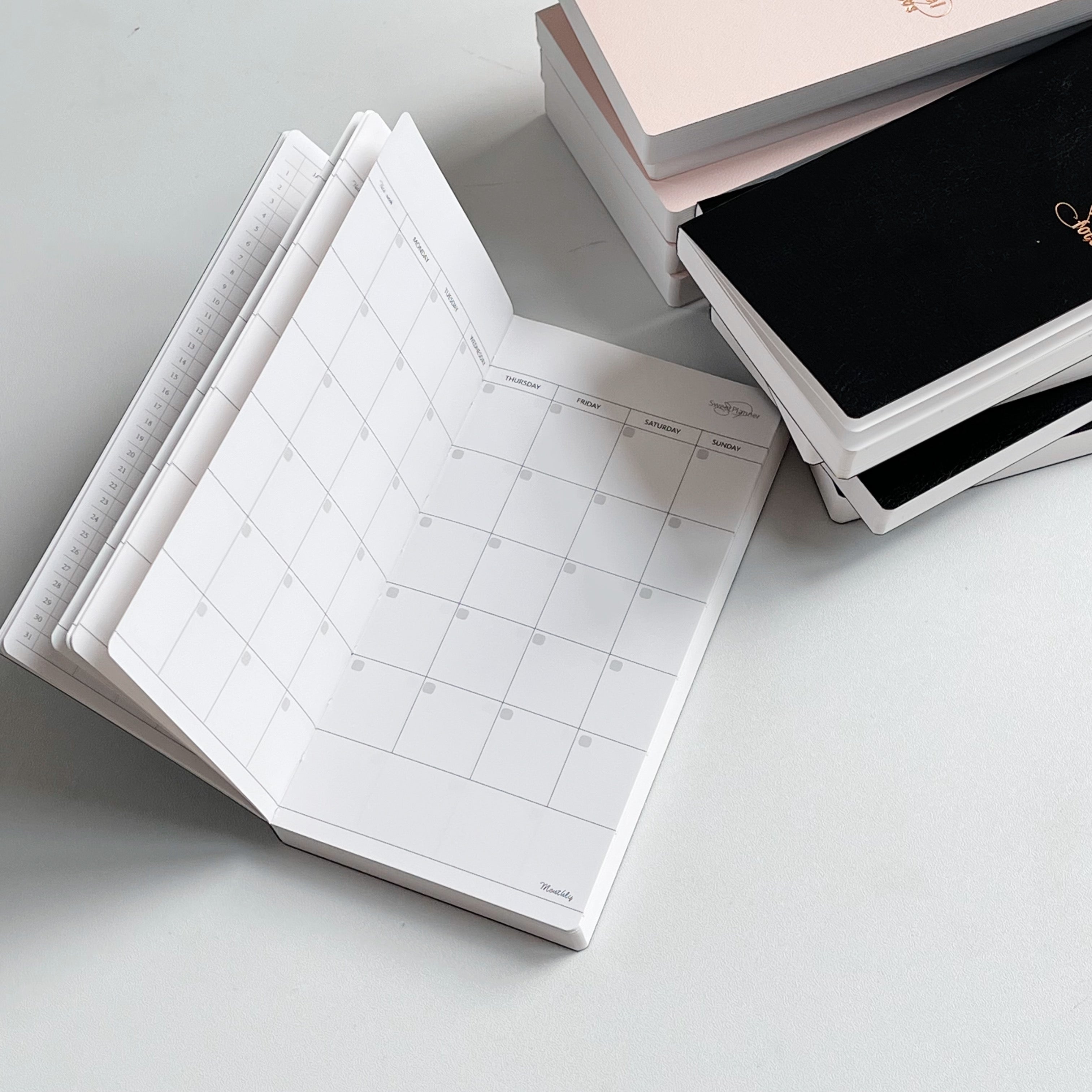 Initial Focus Weekly Planner – Sweet Planner